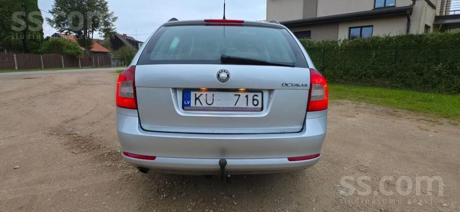 Pelēks Skoda Octavia 2010 Kuldīga, ar dzinēja tilpumu 1.60 L un nobraukumu 383 tūkst. km par 2399 €, foto 5 vietnē AUTOMOTO.COM.LV
