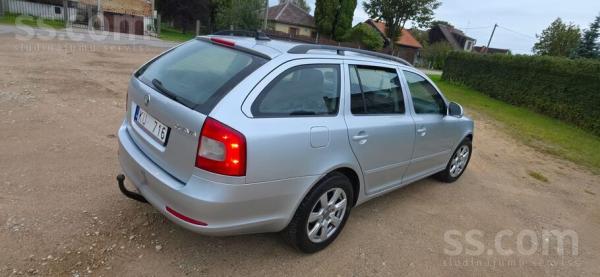 Pelēks Skoda Octavia 2010 Kuldīga, ar dzinēja tilpumu 1.60 L un nobraukumu 383 tūkst. km par 2399 €, foto 6 vietnē AUTOMOTO.COM.LV