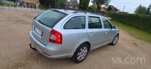 Pelēks Skoda Octavia 2010 Kuldīga, ar dzinēja tilpumu 1.60 L un nobraukumu 383 tūkst. km par 2399 €, foto 6 vietnē AUTOMOTO.COM.LV