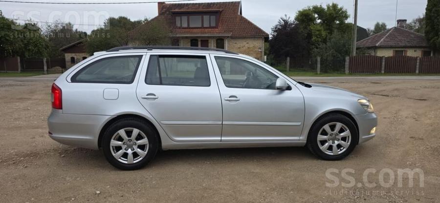 Pelēks Skoda Octavia 2010 Kuldīga, ar dzinēja tilpumu 1.60 L un nobraukumu 383 tūkst. km par 2399 €, foto 9 vietnē AUTOMOTO.COM.LV
