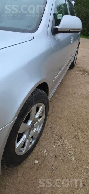 Pelēks Skoda Octavia 2010 Kuldīga, ar dzinēja tilpumu 1.60 L un nobraukumu 383 tūkst. km par 2399 €, foto 11 vietnē AUTOMOTO.COM.LV