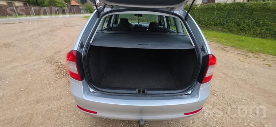 Pelēks Skoda Octavia 2010 Kuldīga, ar dzinēja tilpumu 1.60 L un nobraukumu 383 tūkst. km par 2399 €, foto 16 vietnē AUTOMOTO.COM.LV