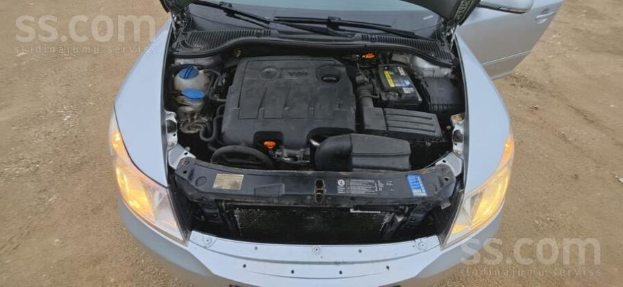 Pelēks Skoda Octavia 2010 Kuldīga, ar dzinēja tilpumu 1.60 L un nobraukumu 383 tūkst. km par 2399 €, foto 27 vietnē AUTOMOTO.COM.LV