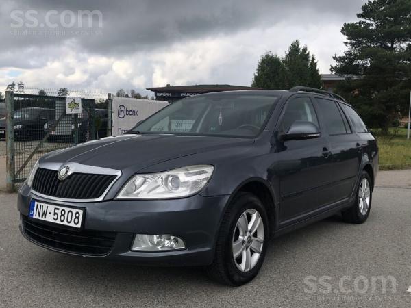 Pelēks Skoda Octavia 2010 Cēsis, ar dzinēja tilpumu 1.60 L un nobraukumu 0 tūkst. km par 2900 €, foto 1 vietnē AUTOMOTO.COM.LV