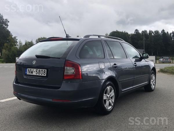 Pelēks Skoda Octavia 2010 Cēsis, ar dzinēja tilpumu 1.60 L un nobraukumu 0 tūkst. km par 2900 €, foto 4 vietnē AUTOMOTO.COM.LV