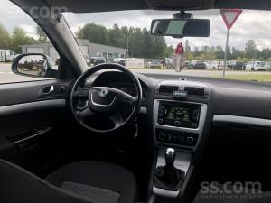 Серый Шкода Октавия 2010 в Цесис, объемом двигателя 1.60 л и пробегом 0 тыс. км за 2900 €, фото 9 на AUTOMOTO.COM.LV