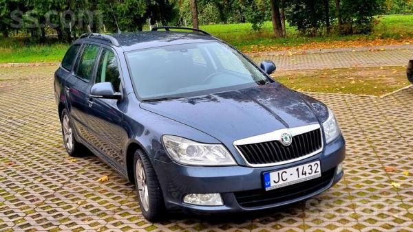 Шкода Октавия 2010 в Цесис на AUTOMOTO.COM.LV Серый Шкода Октавия 2010 в Цесис, объемом двигателя 1.60 л и пробегом 308 тыс. км за 2300 €, фото 4 на AUTOMOTO.COM.LV