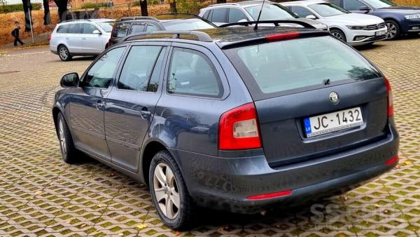 Шкода Октавия 2010 в Цесис на AUTOMOTO.COM.LV Серый Шкода Октавия 2010 в Цесис, объемом двигателя 1.60 л и пробегом 308 тыс. км за 2300 €, фото 8 на AUTOMOTO.COM.LV