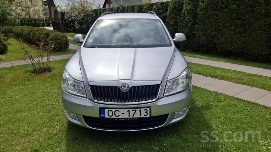 Grey Skoda Octavia 2011 in Balvi, with an engine capacity of 1.60 L and mileage of 343 thousand km for 10900 €, photo 10 on AUTOMOTO.COM.LV