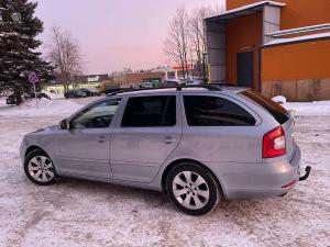 Pelēks Skoda Octavia 2011 Alīta, ar dzinēja tilpumu 1.20 L un nobraukumu 220 tūkst. km par 2500 €, foto 3 vietnē AUTOMOTO.COM.LV