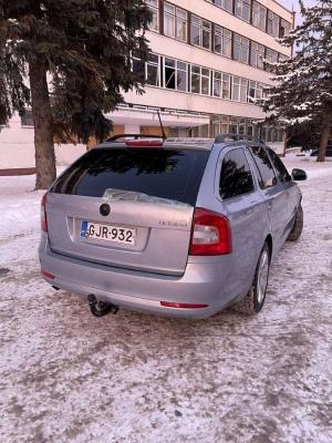 Pelēks Skoda Octavia 2011 Alīta, ar dzinēja tilpumu 1.20 L un nobraukumu 220 tūkst. km par 2500 €, foto 5 vietnē AUTOMOTO.COM.LV
