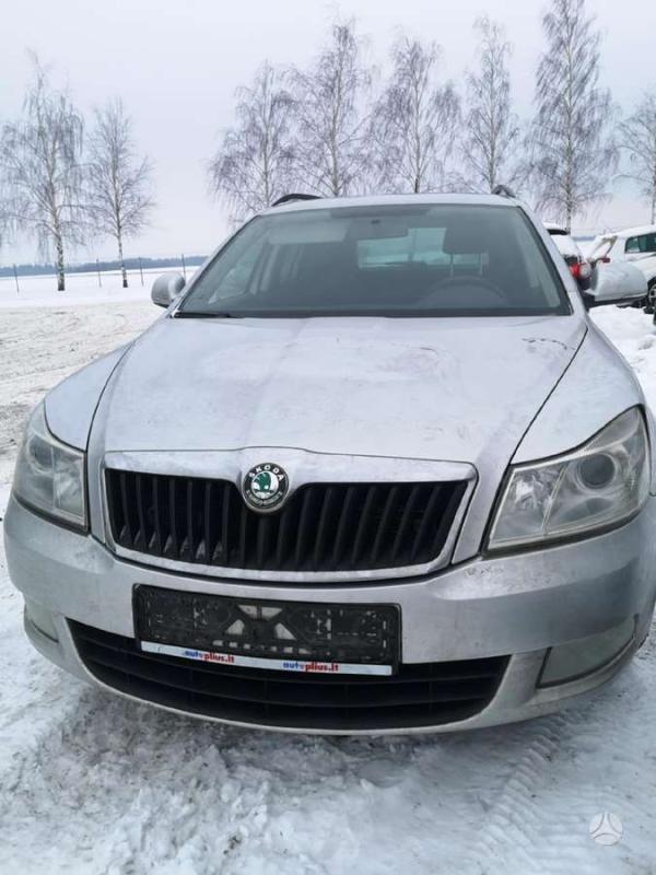 Pelēks Skoda Octavia 2011 Marijampole, ar dzinēja tilpumu 1.60 L un nobraukumu 505 tūkst. km par 1900 €, foto 1 vietnē AUTOMOTO.COM.LV