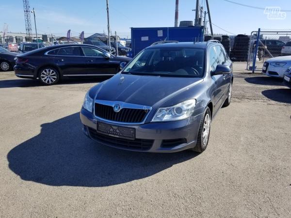 Grey Skoda Octavia 2011 in Kaunas, with an engine capacity of 1.60 L and mileage of 299 thousand km for 1999 €, photo 1 on AUTOMOTO.COM.LV