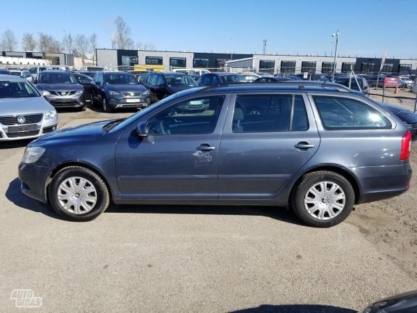 Grey Skoda Octavia 2011 in Kaunas, with an engine capacity of 1.60 L and mileage of 299 thousand km for 1999 €, photo 3 on AUTOMOTO.COM.LV