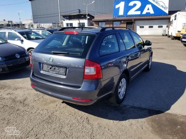 Grey Skoda Octavia 2011 in Kaunas, with an engine capacity of 1.60 L and mileage of 299 thousand km for 1999 €, photo 5 on AUTOMOTO.COM.LV