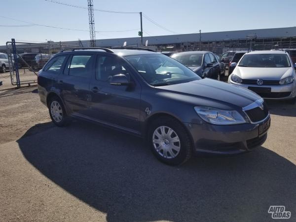 Grey Skoda Octavia 2011 in Kaunas, with an engine capacity of 1.60 L and mileage of 299 thousand km for 1999 €, photo 8 on AUTOMOTO.COM.LV