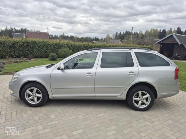 Grey Skoda Octavia 2011 in Jonava, with an engine capacity of 2.00 L and mileage of 360 thousand km for 3800 €, photo 9 on AUTOMOTO.COM.LV