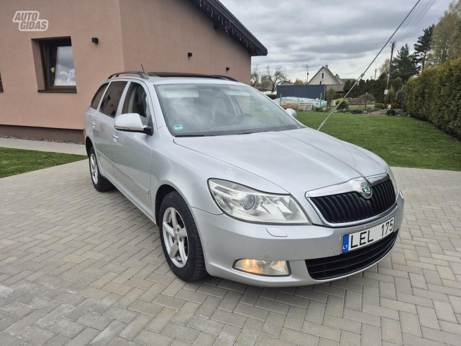 Grey Skoda Octavia 2011 in Jonava, with an engine capacity of 2.00 L and mileage of 360 thousand km for 3800 €, photo 1 on AUTOMOTO.COM.LV
