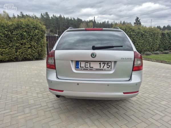 Grey Skoda Octavia 2011 in Jonava, with an engine capacity of 2.00 L and mileage of 360 thousand km for 3800 €, photo 7 on AUTOMOTO.COM.LV