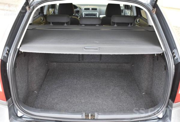 Pelēks Skoda Octavia 2011 Talsi, ar dzinēja tilpumu 1.60 L un nobraukumu 351 tūkst. km par 3000 €, foto 9 vietnē AUTOMOTO.COM.LV