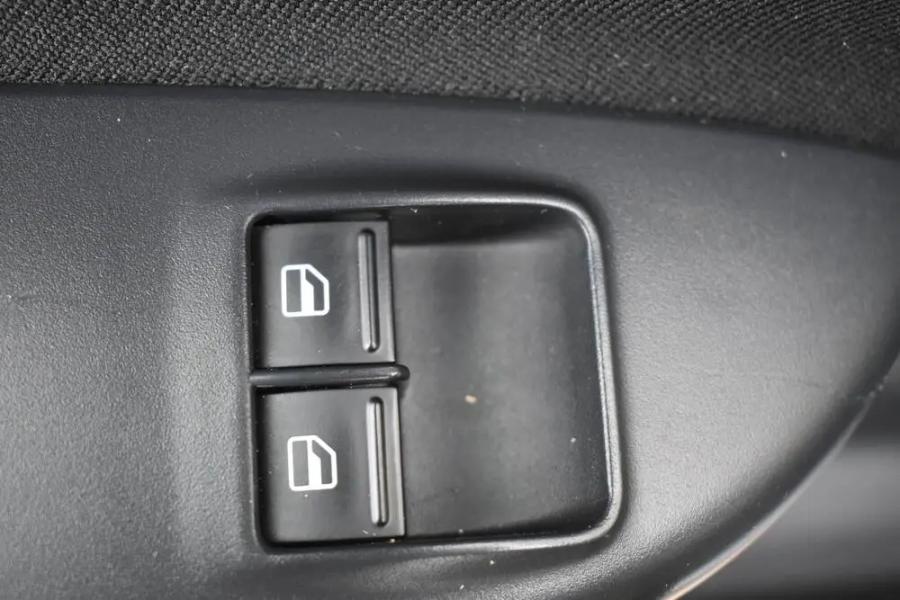 Pelēks Skoda Octavia 2011 Talsi, ar dzinēja tilpumu 1.60 L un nobraukumu 351 tūkst. km par 3000 €, foto 11 vietnē AUTOMOTO.COM.LV