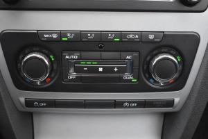 Pelēks Skoda Octavia 2011 Talsi, ar dzinēja tilpumu 1.60 L un nobraukumu 351 tūkst. km par 3000 €, foto 15 vietnē AUTOMOTO.COM.LV
