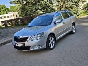 Grey Skoda Octavia 2011 in Jekabpils, with an engine capacity of 2.00 L and mileage of 328 thousand km for 4890 €, photo  on AUTOMOTO.COM.LV
