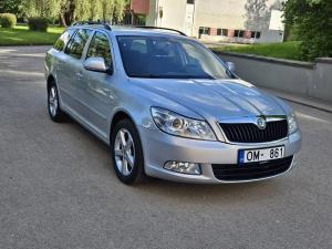 Серый Шкода Октавия 2011 в Екабпилс, объемом двигателя 2.00 л и пробегом 328 тыс. км за 4890 €, фото 3 на AUTOMOTO.COM.LV