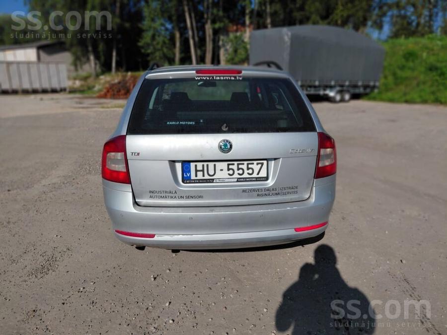 Pelēks Skoda Octavia 2011 Rīga, ar dzinēja tilpumu 2.00 L un nobraukumu 302 tūkst. km par 2750 €, foto 8 vietnē AUTOMOTO.COM.LV