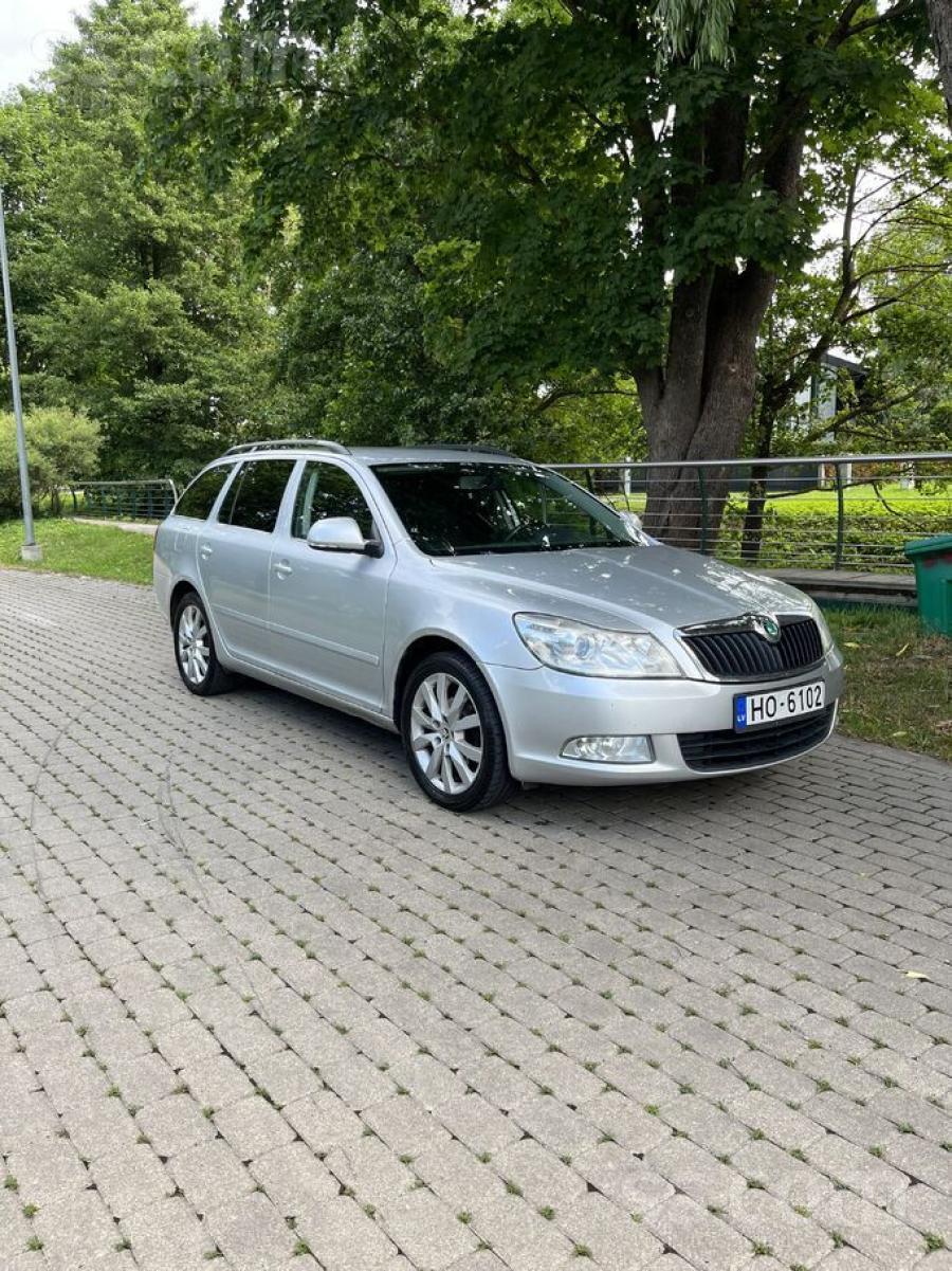 Pelēks Skoda Octavia 2011 Rīga, ar dzinēja tilpumu 1.40 L un nobraukumu 275 tūkst. km par 2400 €, foto 1 vietnē AUTOMOTO.COM.LV
