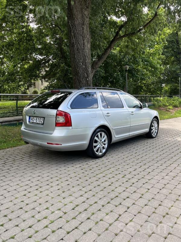 Pelēks Skoda Octavia 2011 Rīga, ar dzinēja tilpumu 1.40 L un nobraukumu 275 tūkst. km par 2400 €, foto 6 vietnē AUTOMOTO.COM.LV