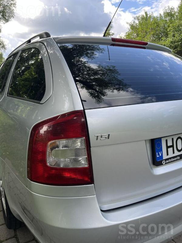 Pelēks Skoda Octavia 2011 Rīga, ar dzinēja tilpumu 1.40 L un nobraukumu 275 tūkst. km par 2400 €, foto 9 vietnē AUTOMOTO.COM.LV