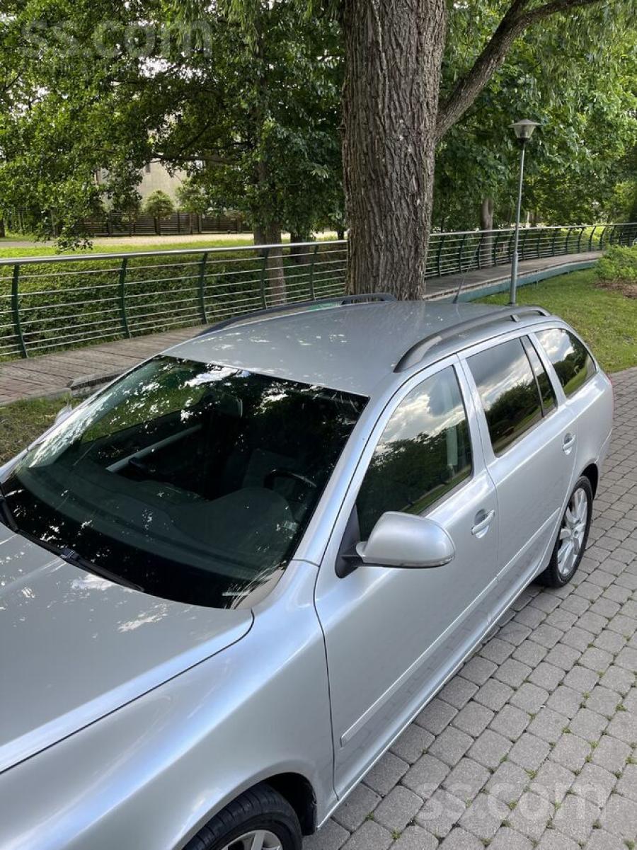 Pelēks Skoda Octavia 2011 Rīga, ar dzinēja tilpumu 1.40 L un nobraukumu 275 tūkst. km par 2400 €, foto 11 vietnē AUTOMOTO.COM.LV