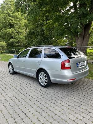Pelēks Skoda Octavia 2011 Rīga, ar dzinēja tilpumu 1.40 L un nobraukumu 275 tūkst. km par 2400 €, foto 12 vietnē AUTOMOTO.COM.LV