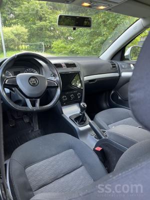 Pelēks Skoda Octavia 2011 Rīga, ar dzinēja tilpumu 1.40 L un nobraukumu 275 tūkst. km par 2400 €, foto 16 vietnē AUTOMOTO.COM.LV