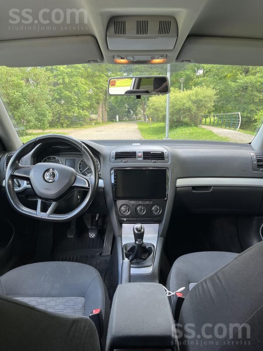 Pelēks Skoda Octavia 2011 Rīga, ar dzinēja tilpumu 1.40 L un nobraukumu 275 tūkst. km par 2400 €, foto 17 vietnē AUTOMOTO.COM.LV