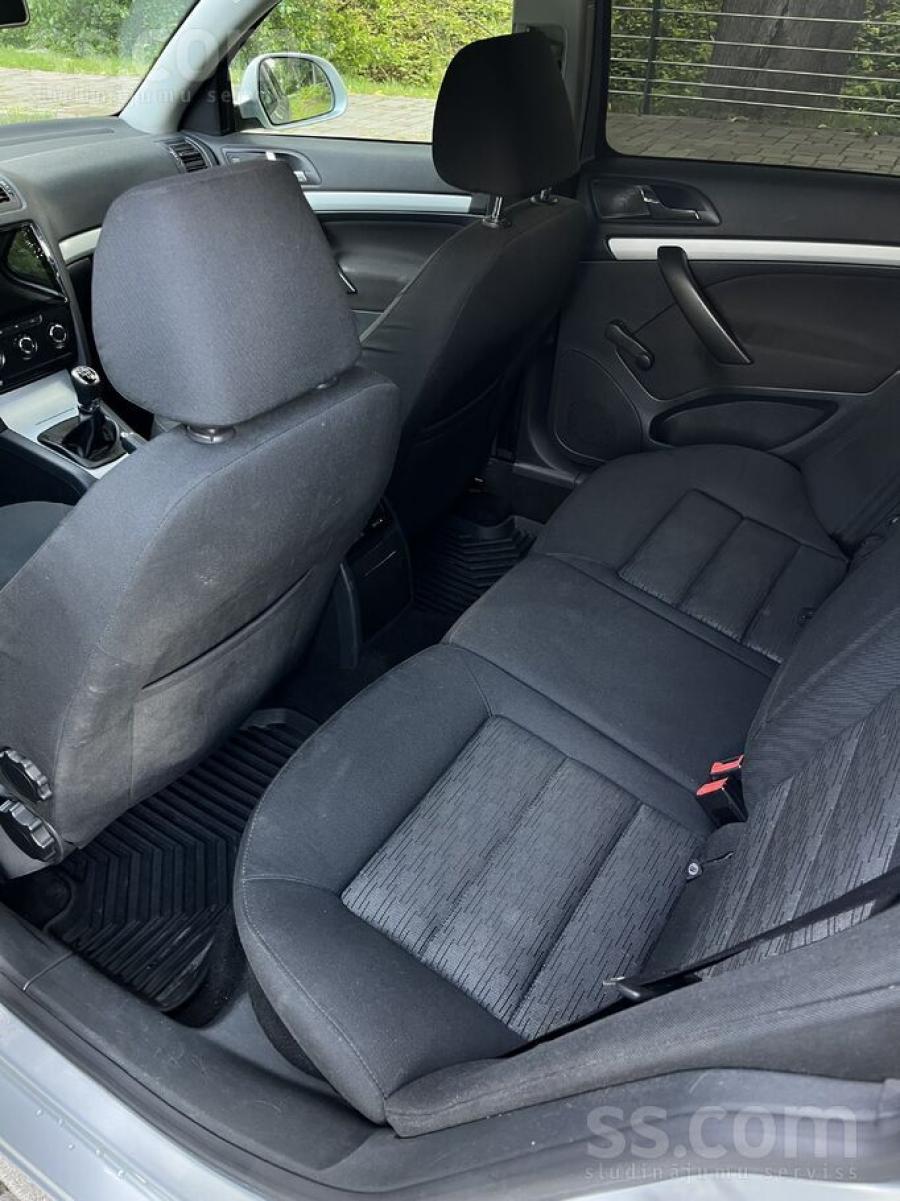 Pelēks Skoda Octavia 2011 Rīga, ar dzinēja tilpumu 1.40 L un nobraukumu 275 tūkst. km par 2400 €, foto 19 vietnē AUTOMOTO.COM.LV