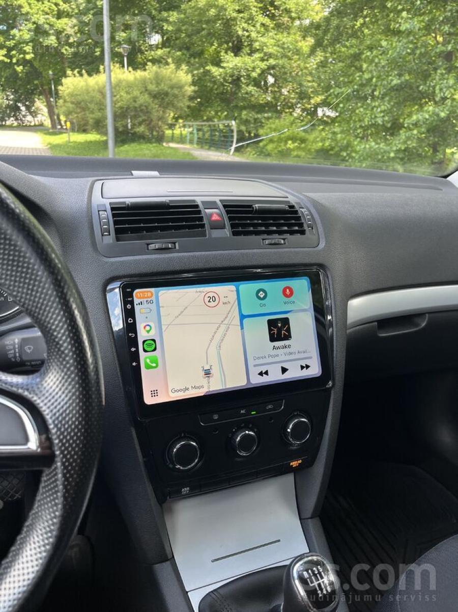 Pelēks Skoda Octavia 2011 Rīga, ar dzinēja tilpumu 1.40 L un nobraukumu 275 tūkst. km par 2400 €, foto 23 vietnē AUTOMOTO.COM.LV