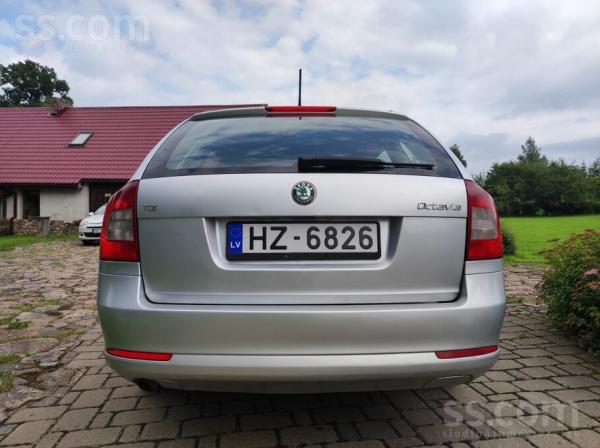 Pelēks Skoda Octavia 2011 Aizkraukle, ar dzinēja tilpumu 1.60 L un nobraukumu 360 tūkst. km par 2400 €, foto 3 vietnē AUTOMOTO.COM.LV