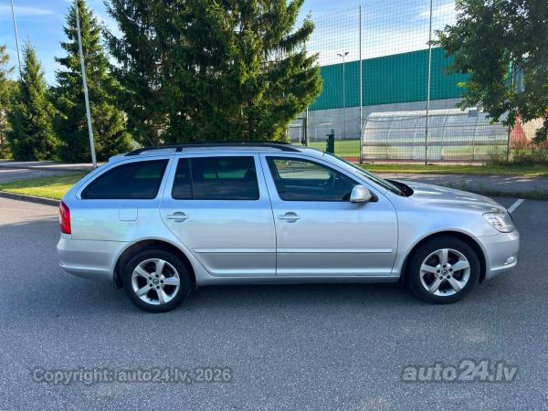 Grey Skoda Octavia 2011 in Tallinn, with an engine capacity of 1.20 L and mileage of 301 thousand km for 3490 €, photo 8 on AUTOMOTO.COM.LV