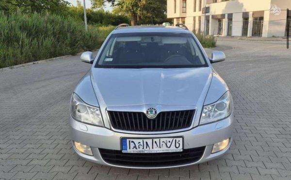 Pelēks Skoda Octavia 2011 Viļņa, ar dzinēja tilpumu 0.00 L un nobraukumu 300 tūkst. km par 2000 €, foto 6 vietnē AUTOMOTO.COM.LV