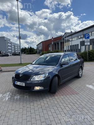 Grey Skoda Octavia 2011 in Riga, with an engine capacity of 2.00 L and mileage of 326 thousand km for 3300 €, photo 4 on AUTOMOTO.COM.LV