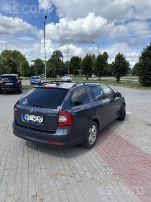Grey Skoda Octavia 2011 in Riga, with an engine capacity of 2.00 L and mileage of 326 thousand km for 3300 €, photo 5 on AUTOMOTO.COM.LV