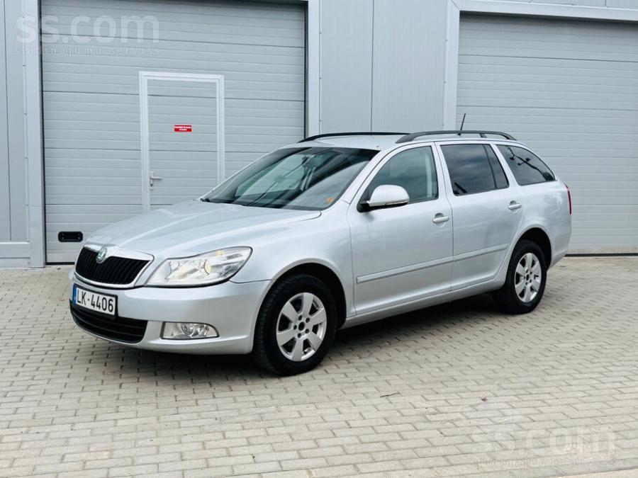 Pelēks Skoda Octavia 2011 Rīga, ar dzinēja tilpumu 1.60 L un nobraukumu 0 tūkst. km par 2350 €, foto 1 vietnē AUTOMOTO.COM.LV