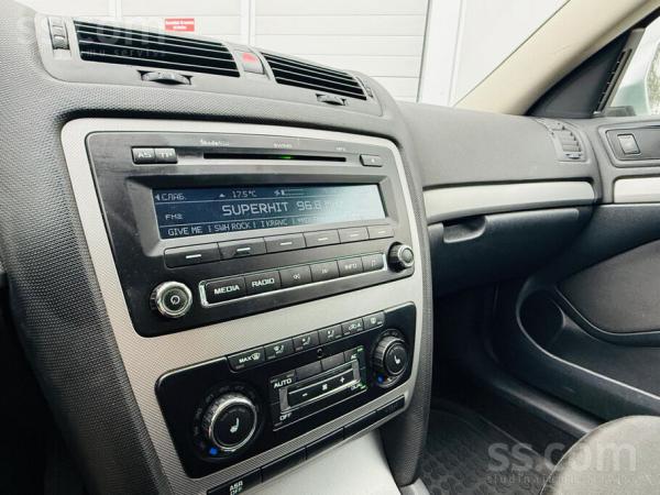 Pelēks Skoda Octavia 2011 Rīga, ar dzinēja tilpumu 1.60 L un nobraukumu 0 tūkst. km par 2350 €, foto 9 vietnē AUTOMOTO.COM.LV