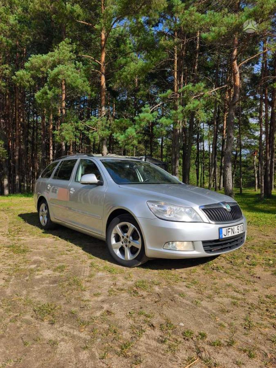 Серый Шкода Октавия 2011 в Вильнюс, объемом двигателя 1.97 л и пробегом 360 тыс. км за 2750 €, фото 1 на AUTOMOTO.COM.LV