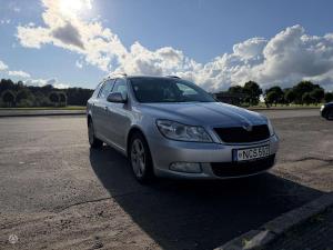 Pelēks Skoda Octavia 2011 Kauņa, ar dzinēja tilpumu 1.60 L un nobraukumu 310 tūkst. km par 1900 €, foto  vietnē AUTOMOTO.COM.LV