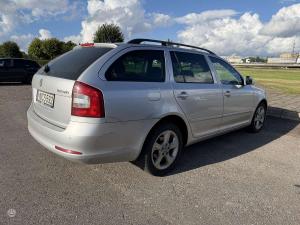Pelēks Skoda Octavia 2011 Kauņa, ar dzinēja tilpumu 1.60 L un nobraukumu 310 tūkst. km par 1900 €, foto 4 vietnē AUTOMOTO.COM.LV