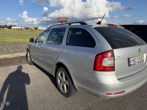 Pelēks Skoda Octavia 2011 Kauņa, ar dzinēja tilpumu 1.60 L un nobraukumu 310 tūkst. km par 1900 €, foto 5 vietnē AUTOMOTO.COM.LV