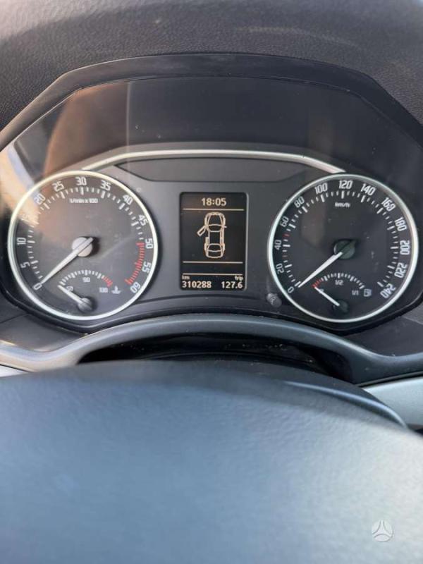 Шкода Октавия 2011 в Каунас на AUTOMOTO.COM.LV Серый Шкода Октавия 2011 в Каунас, объемом двигателя 1.60 л и пробегом 310 тыс. км за 1900 €, фото 8 на AUTOMOTO.COM.LV